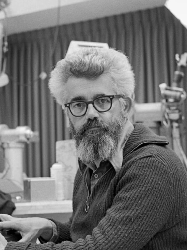 Famous IT Personalities: Top 10 IT Trailblazers Behind the Digital Age ...